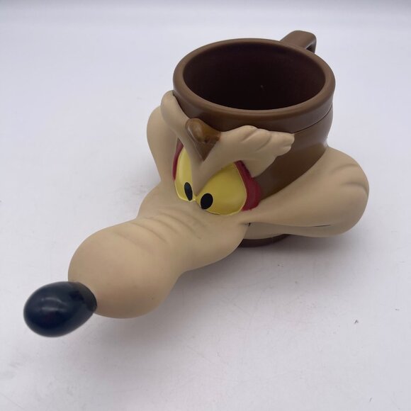 Warner Bros. | Dining | 992 Wiley Wile E Coyote Mug Cup Warner Bros ...